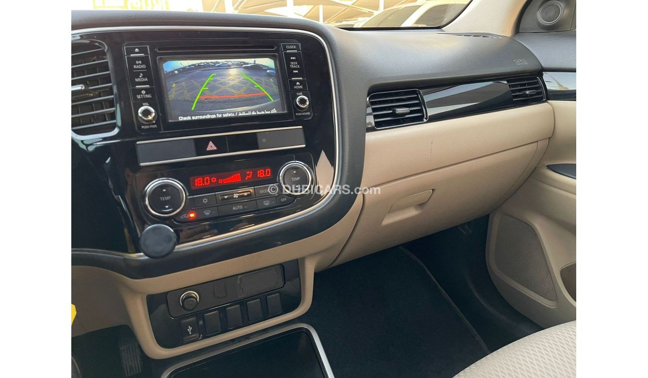 Used Mitsubishi Outlander 2019 I 4WD I Ref#374 2019 for sale in Sharjah - 631665