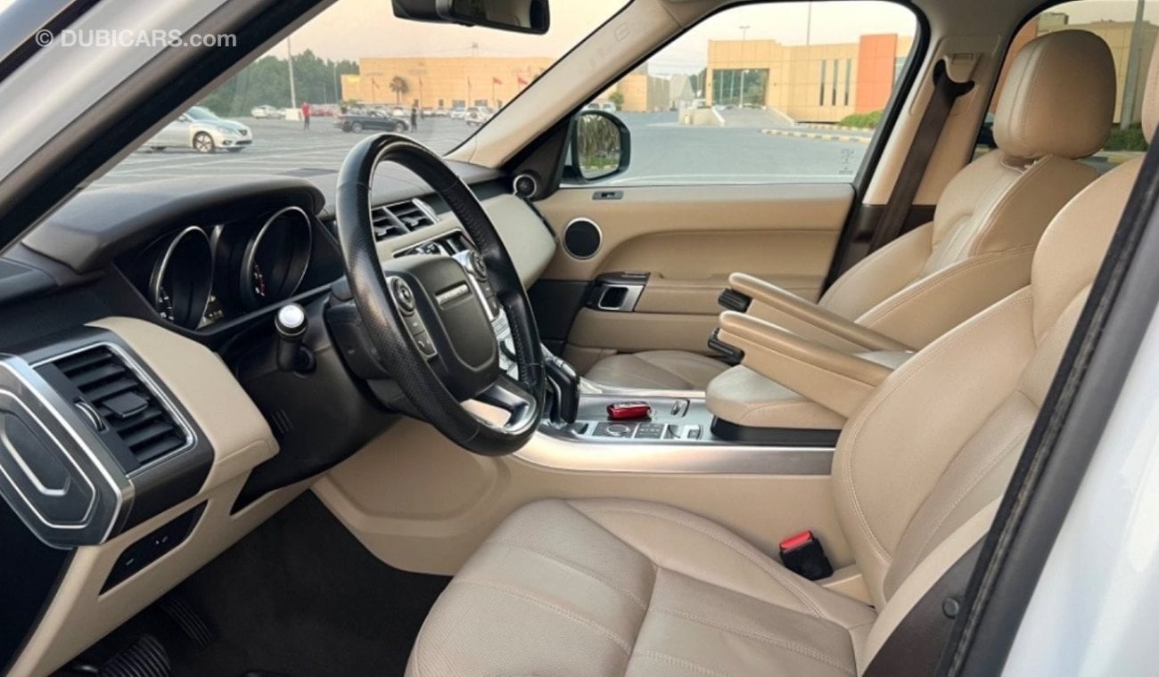 Used Land Rover Range Rover Sport 3.0L V6 2016 for sale in Sharjah - 691673