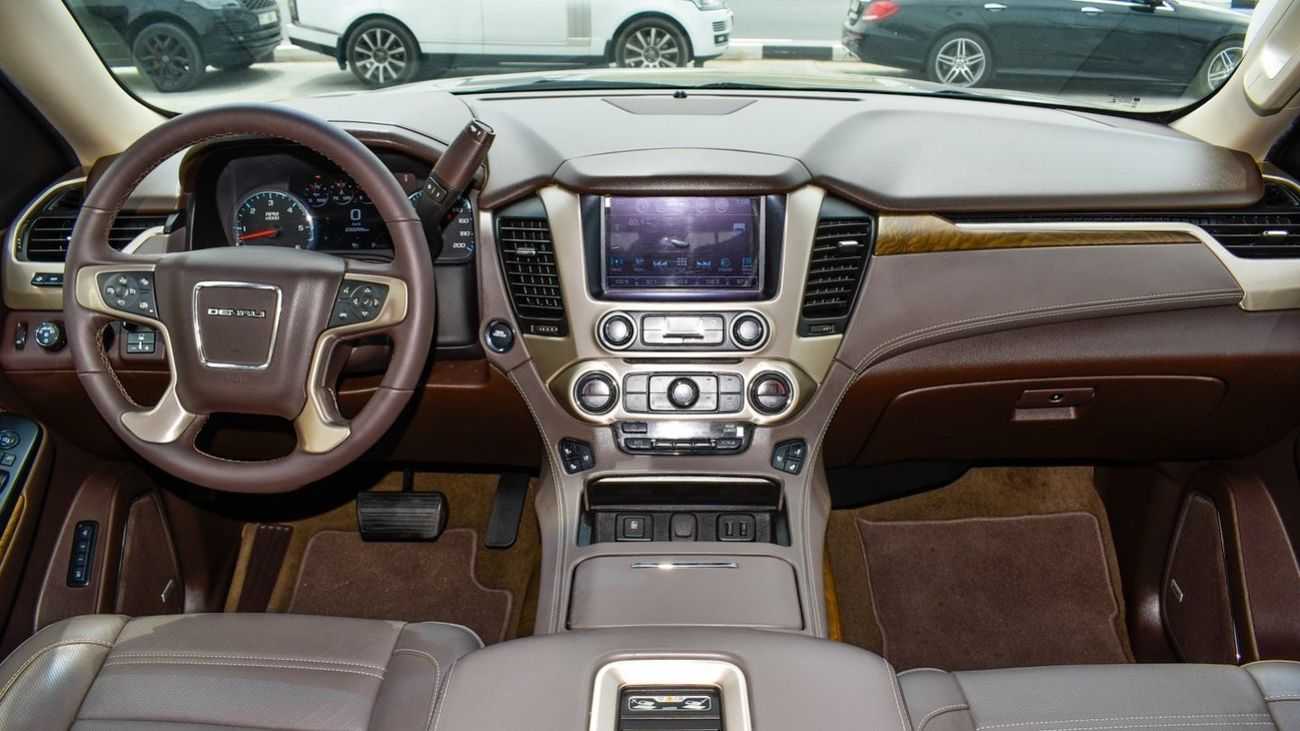 Used GMC Yukon Danali 2018 for sale in Sharjah - 729280