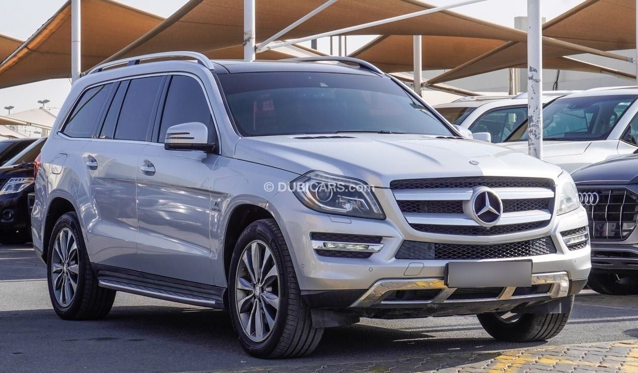 Used Mercedes-Benz GL 500 2016 for sale in Sharjah - 825640