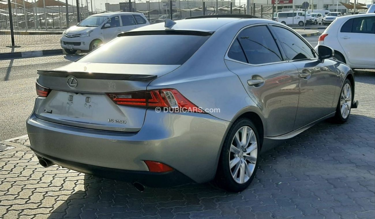 Used Lexus IS250 2016 for sale in Sharjah - 498959