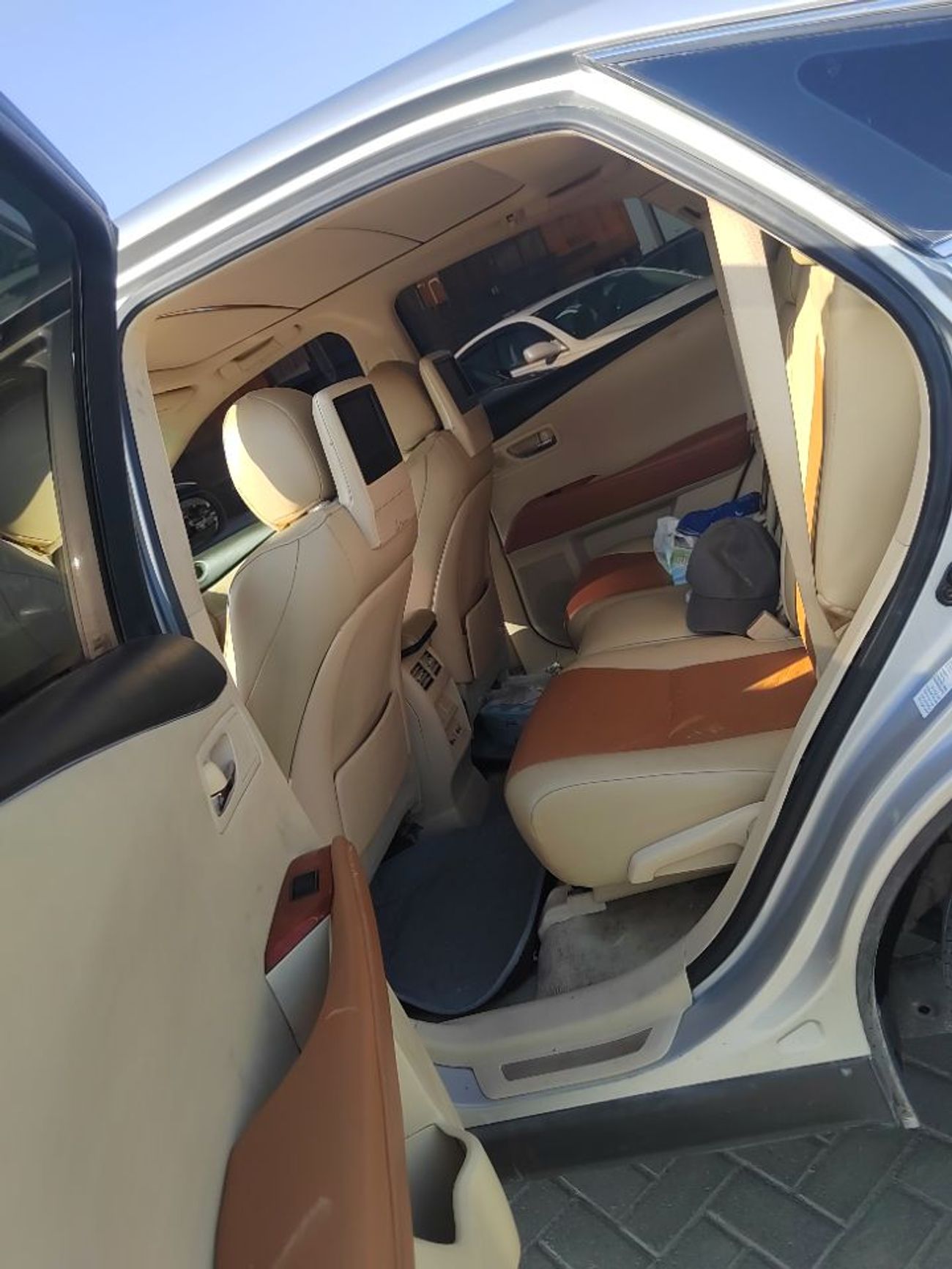 مستعملة لكزس RX 350 2012 2012 للبيع في الشارقة - 712873