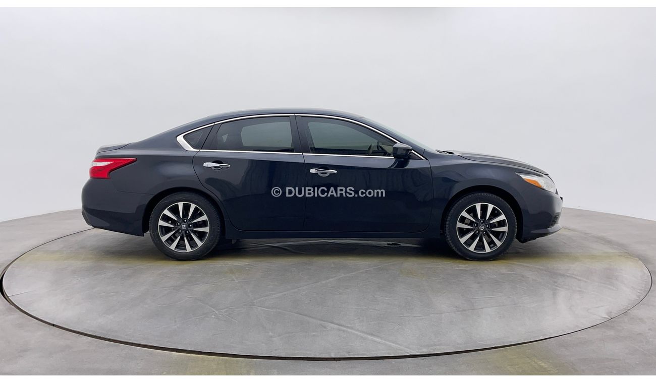 Used Nissan Altima SV 2500 2017 for sale in Dubai - 476686