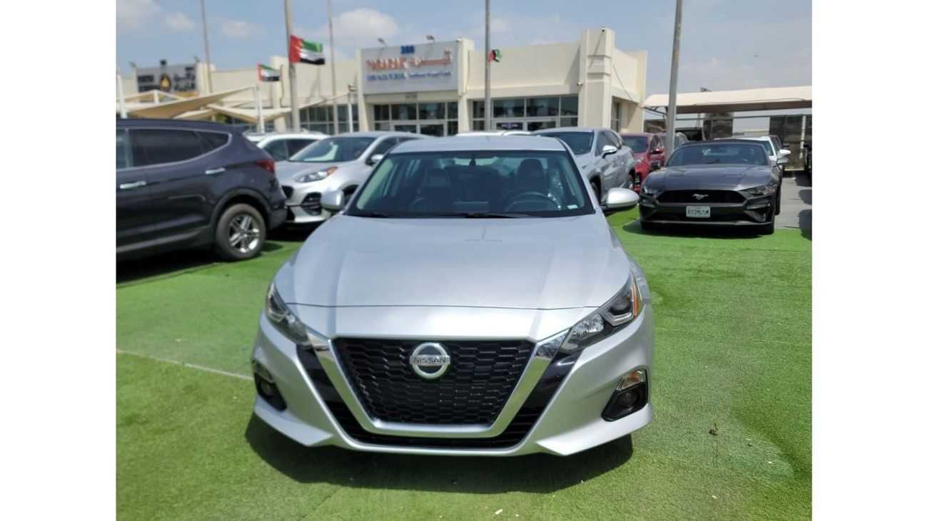 Used 2019 Nissan Altima, Clean car 2019 for sale in Dubai - 729477