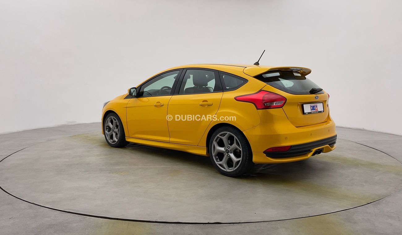 Used Ford Focus ST 2000 2018 for sale in Dubai - 484420
