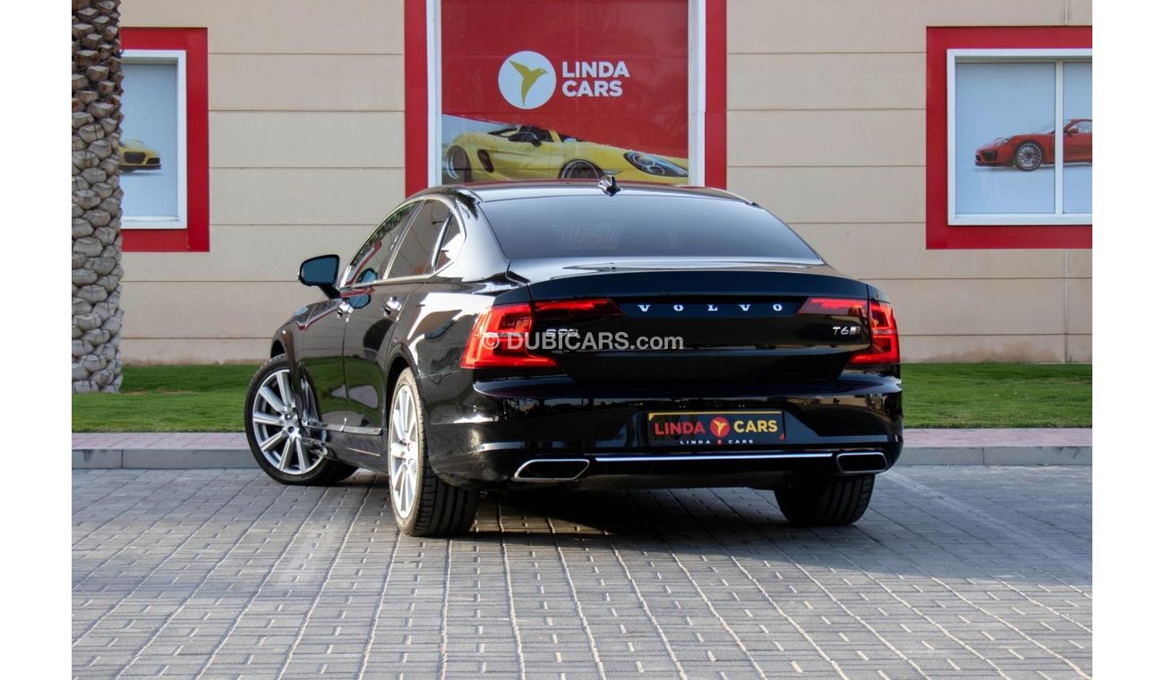 Used Volvo S90 90 2018 for sale in Dubai - 581815
