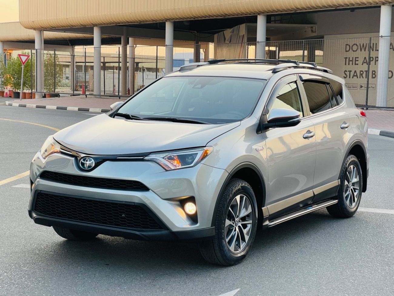 Used Toyota RAV4 VXR HEV 2018 RAV4 hybrid xle full option 2018 for sale ...