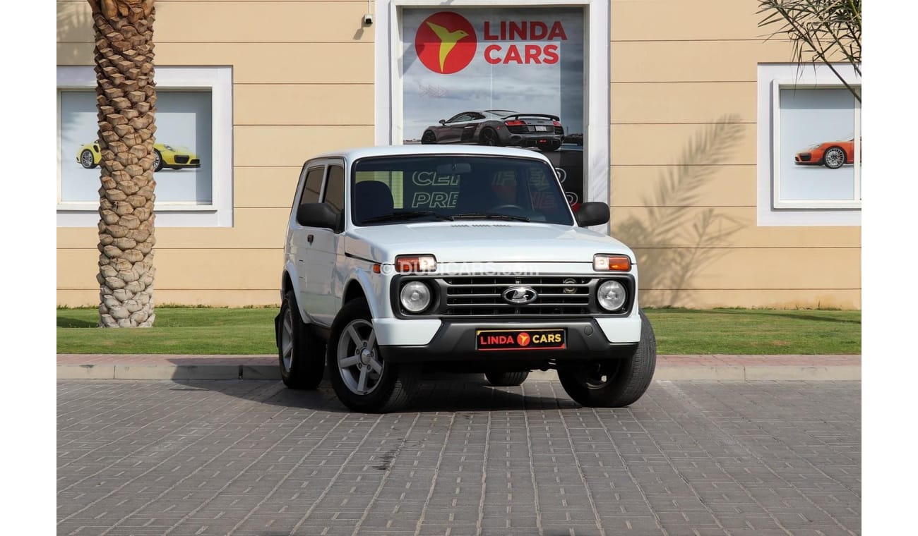 Used Lada Niva 2016 for sale in Dubai - 647828