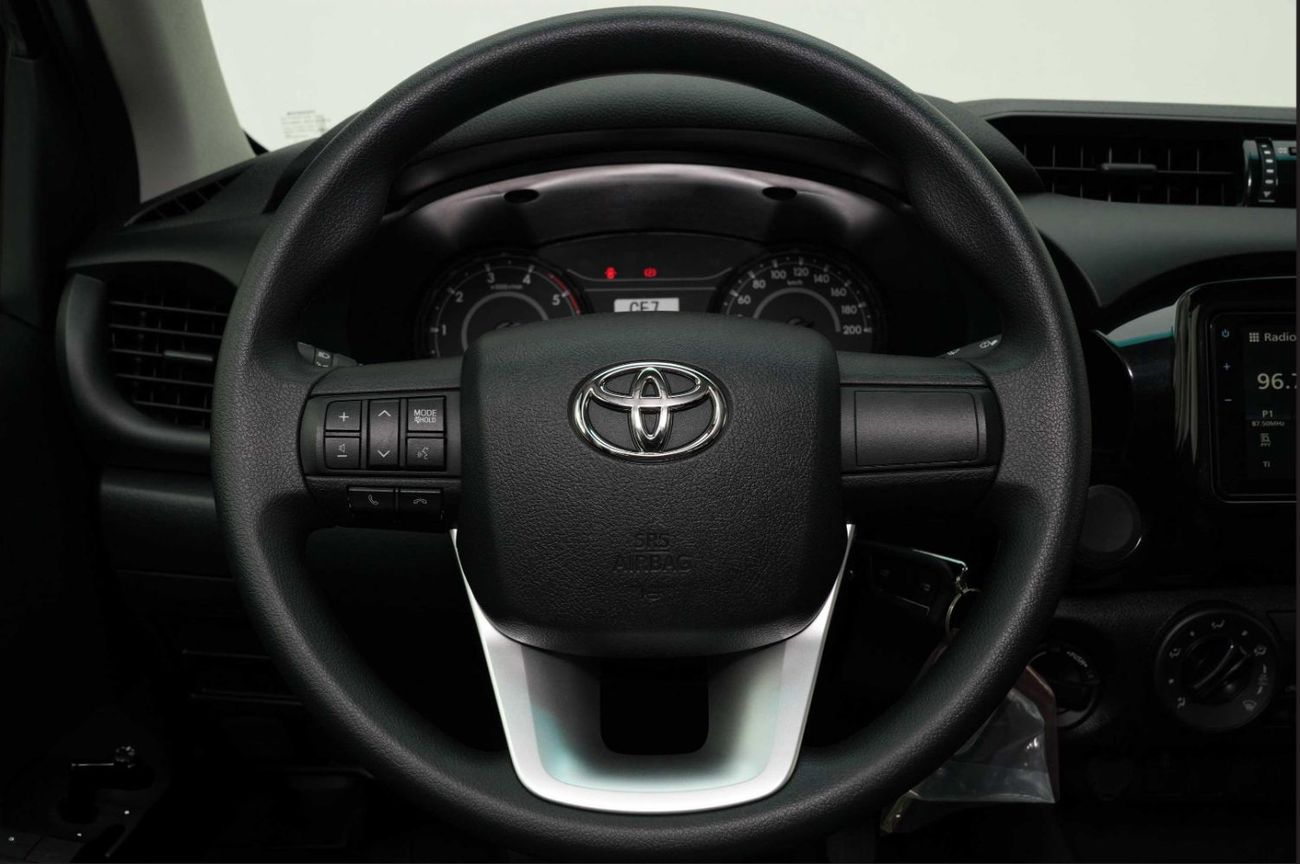 New Toyota Hilux 2.4L 4X4 D/C STD(i) M/T DIESEL 2025 for sale in Dubai - 875374