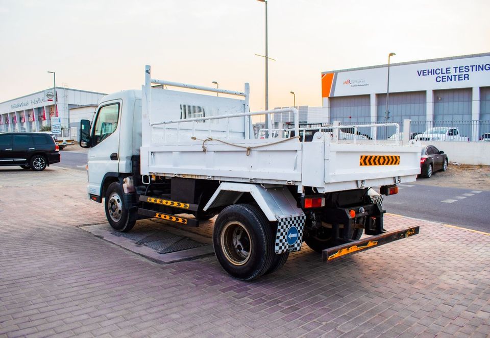 مستعملة ميتسوبيشي كانتر 2016 | MITSUBISHI FUSO CANTER | 14 FEET | GCC | VERY WELL-MAINTAINED ...