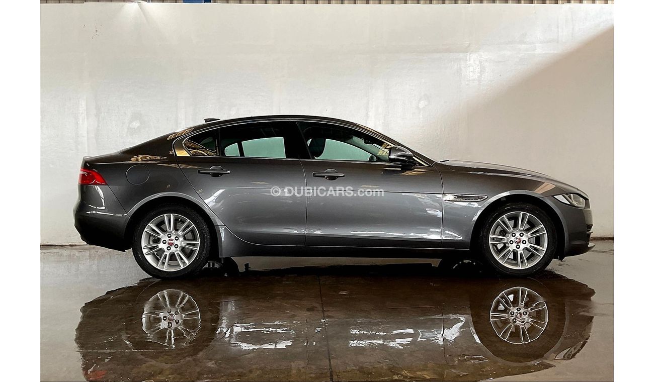 Used Jaguar XE Prestige 2018 for sale in Dubai - 537470
