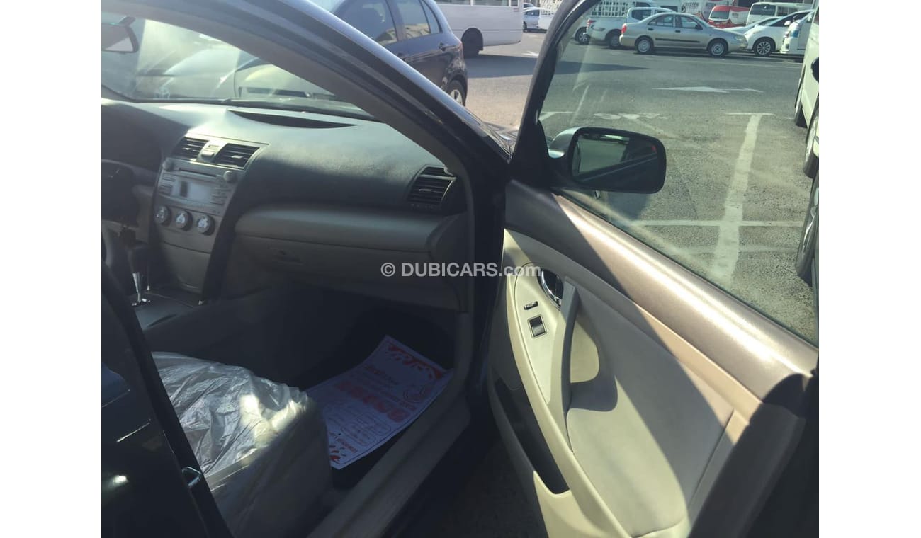 Used Toyota Camry 2.4L 2010 for sale in Dubai - 562467