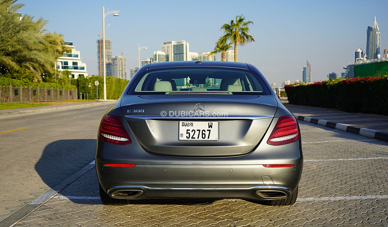 Used Mercedes-Benz E300 2.0 2018 for sale in Dubai - 578968