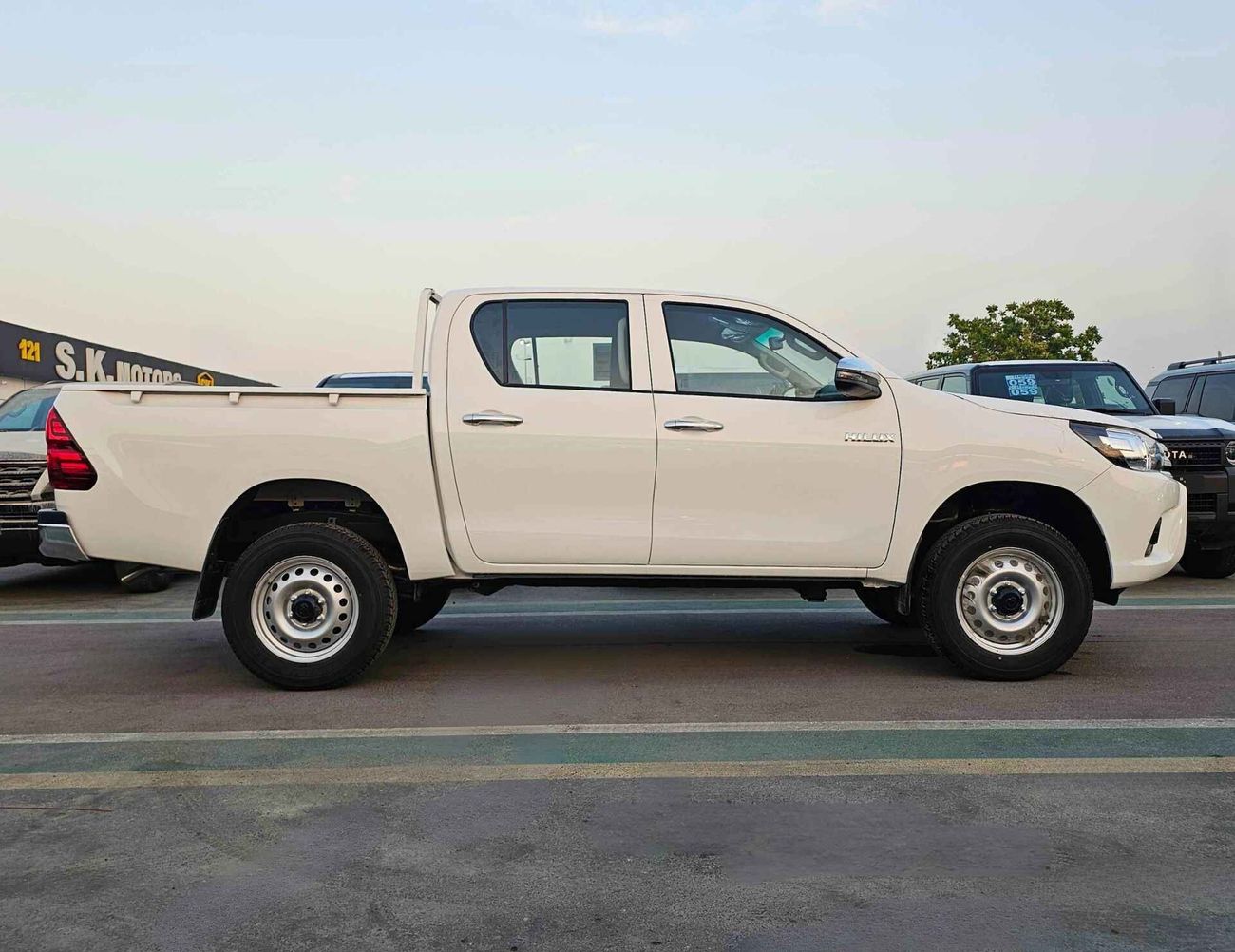 New Toyota Hilux DLX-G1 | NARROW BODY | M/T | 2.4L V4 DIESEL | 4WD ...
