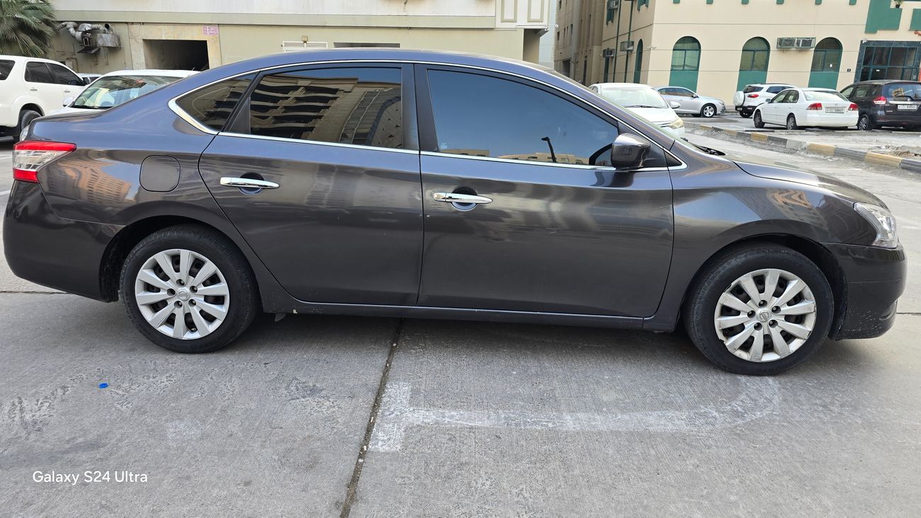 Used Nissan Sentra SV 1.8L 2015 for sale in Dubai - 816961