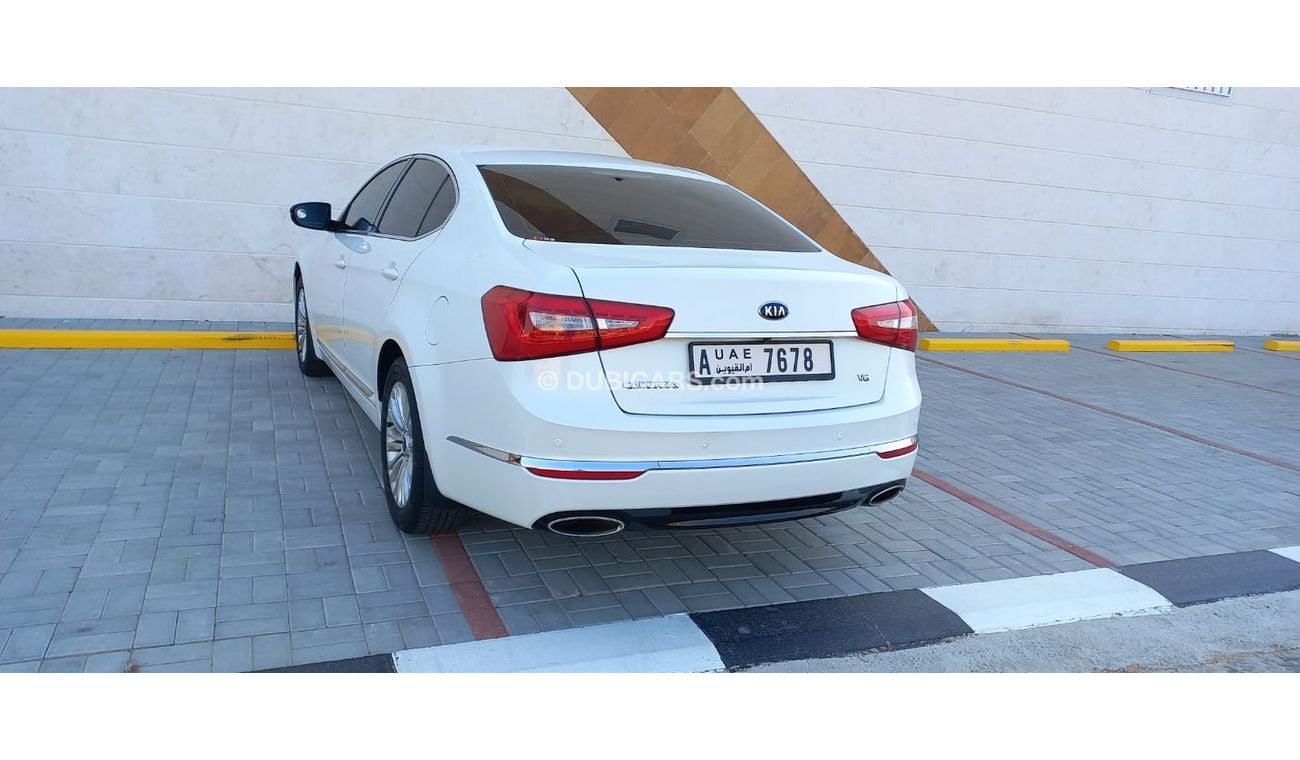 Used Kia Cadenza 2014 for sale in Dubai - 602533
