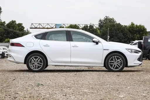 BYD QIN PLUS Price in UAE, Images, Specs & Features