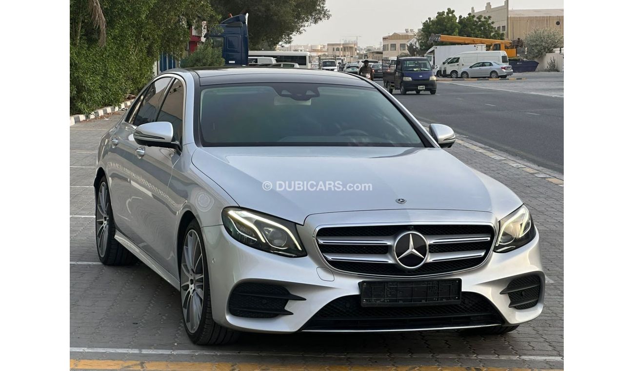 Used Mercedes-Benz E300 Std 2018 for sale in Dubai - 642758