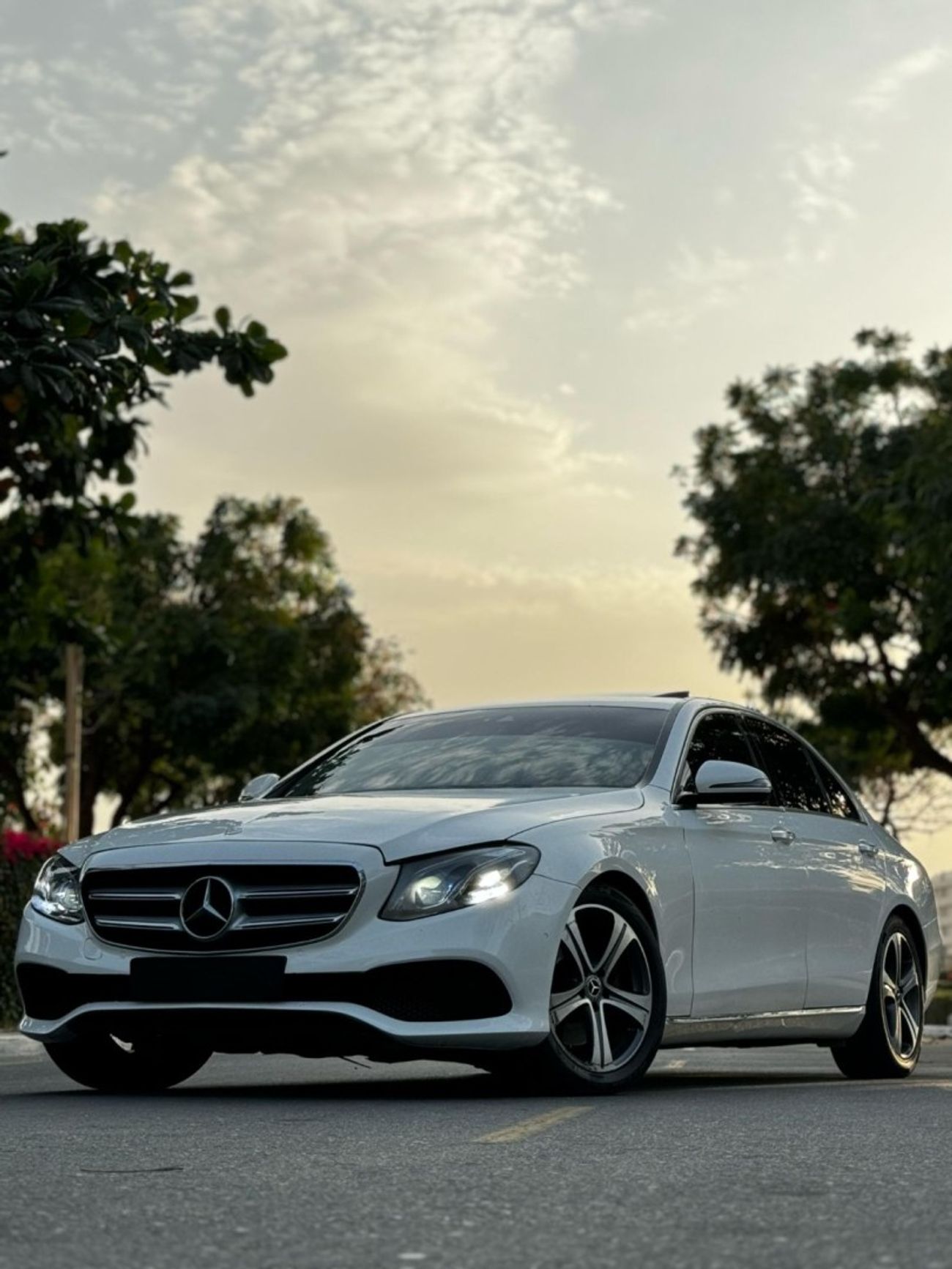 مستعملة مرسيدس بنز E 220 2016 للبيع في دبي - 829642