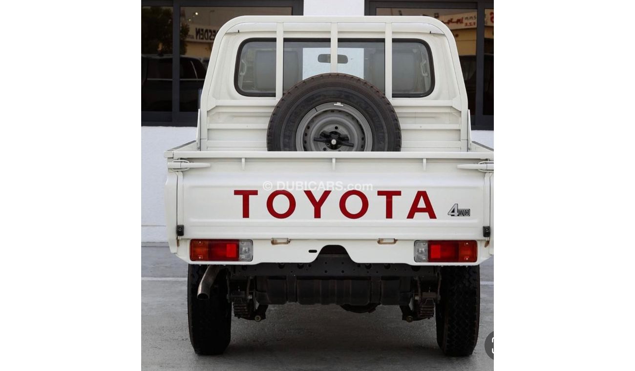 New Toyota Land Cruiser Pick Up DC 4.2 2022 for sale in Dubai - 682866