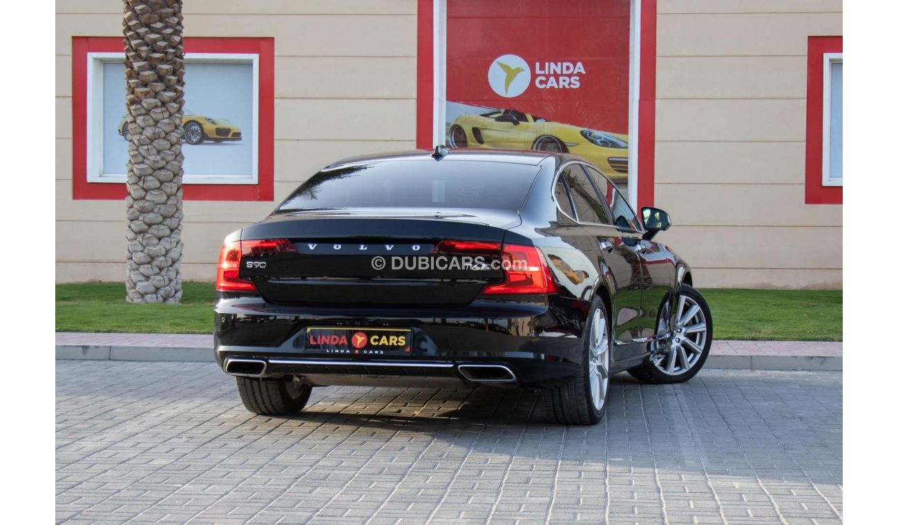 Used Volvo S90 90 2018 for sale in Dubai - 581815