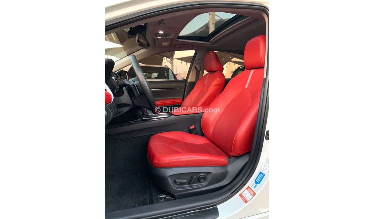 Used Toyota Camry Grande 2020 for sale in Sharjah - 560750