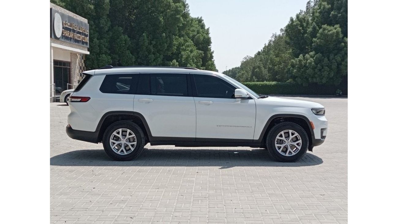 Used Jeep Grand Cherokee Laredo 2021 for sale in Sharjah - 782133