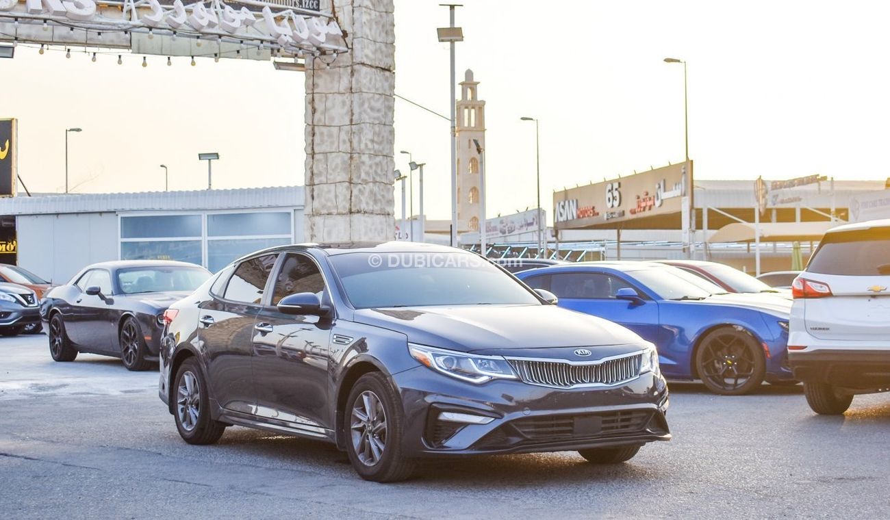 Used Kia Optima 2020 for sale in Dubai - 630218