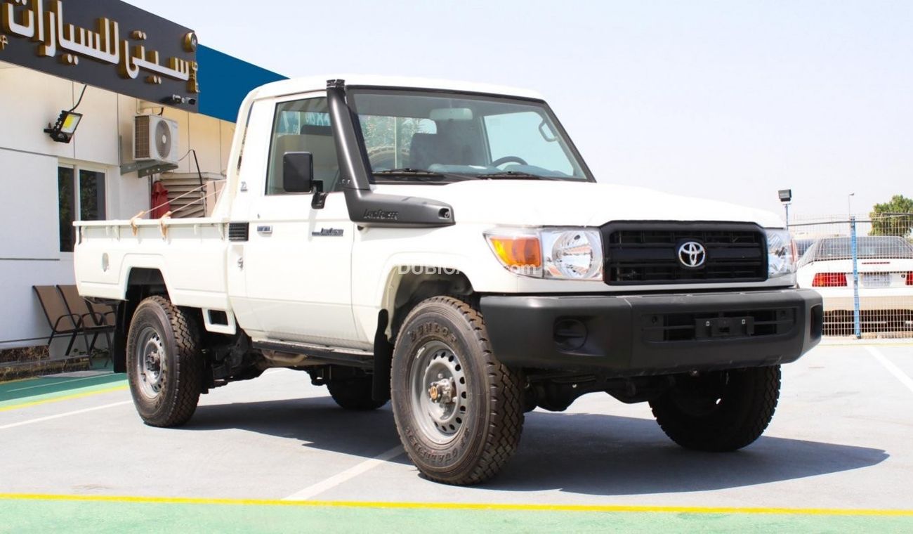 New Toyota Land Cruiser Pick Up TOYOTA LC 79 4.0 V6 2022 for sale in Dubai - 546423