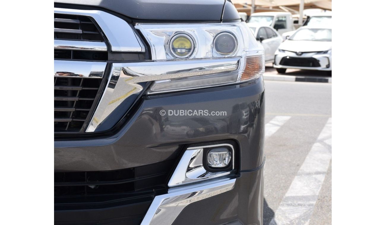 Used Toyota Land Cruiser 2010 for sale in Dubai - 621716