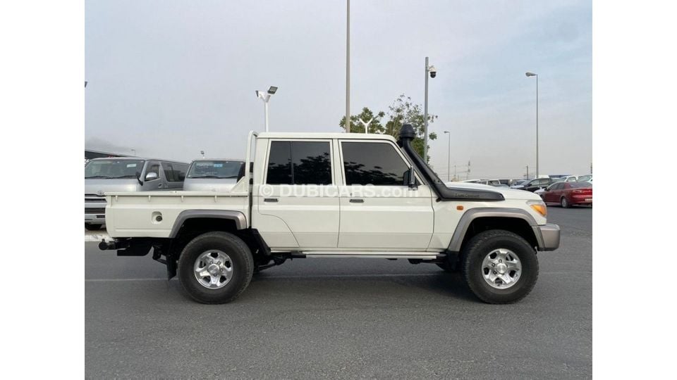 Used Toyota Land Cruiser Pick Up Hard Top 2016 for sale in Dubai - 613288