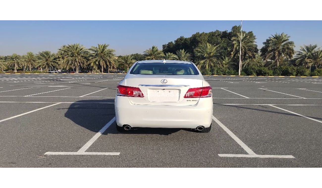 Used Lexus ES350 2011 2011 for sale in Sharjah - 660708