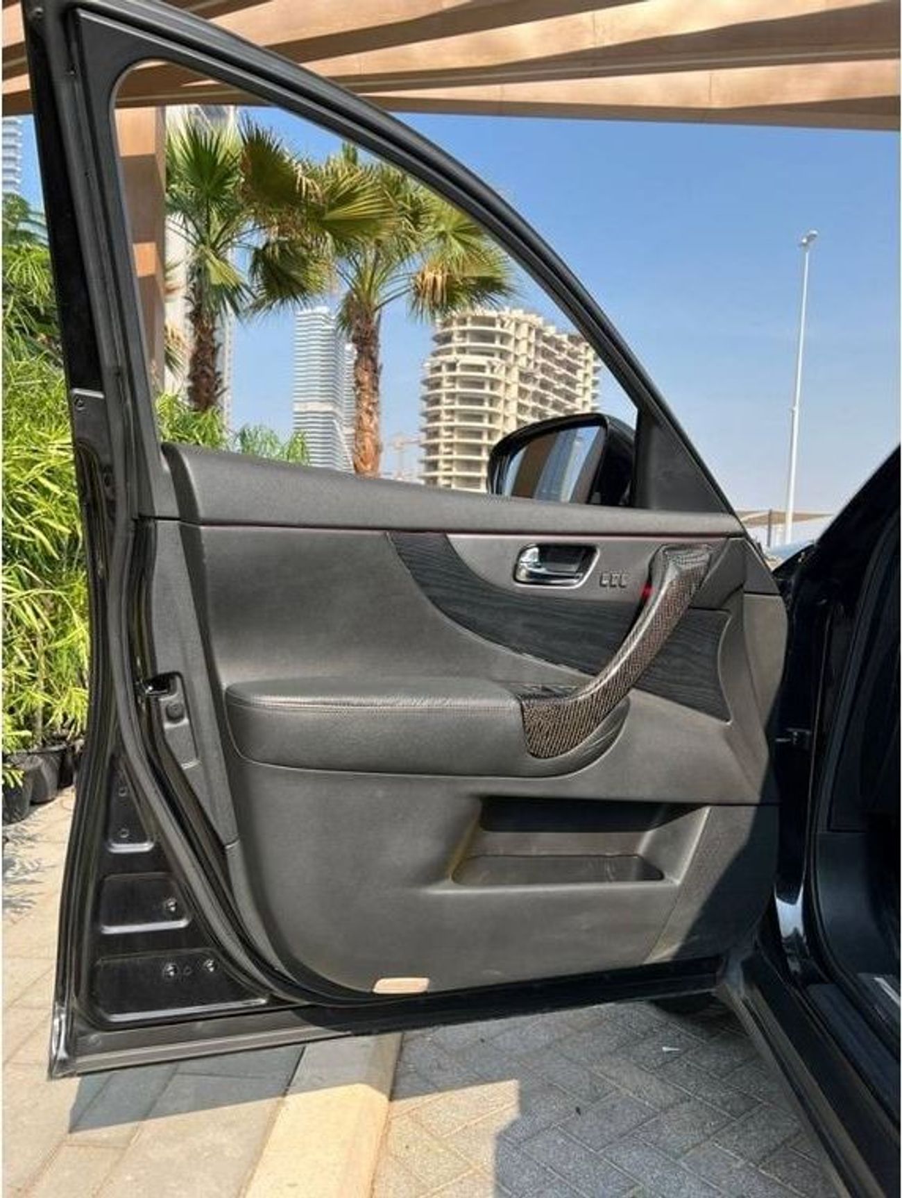 Used Infiniti FX50 Sport Luxury 5.0L 2011 for sale in Dubai - 817982