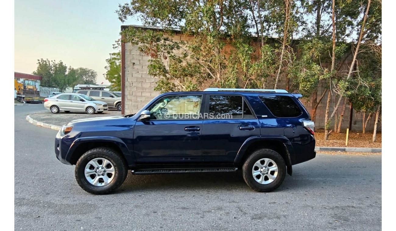 Used Toyota 4Runner Full option clean car 2018 for sale in Dubai - 594450