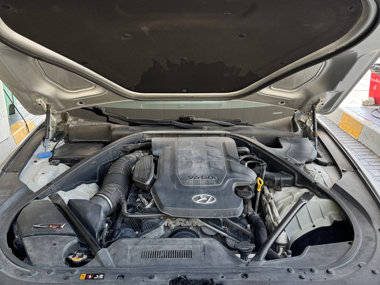 Used Genesis G80 3.8 2015 for sale in Ras al-Khaimah - 911176