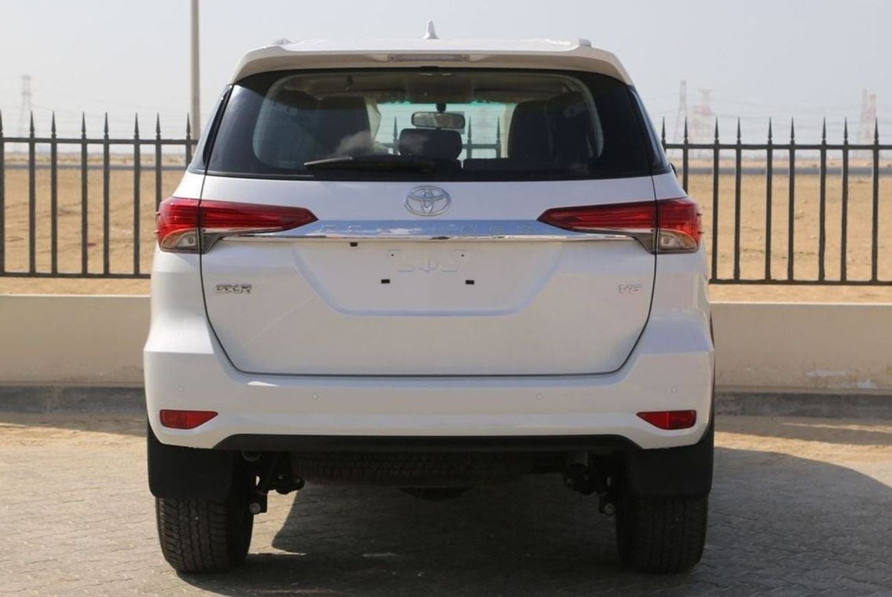 New Toyota Fortuner GXR 4.0L (278 HP) 2024 for sale in Dubai - 810781