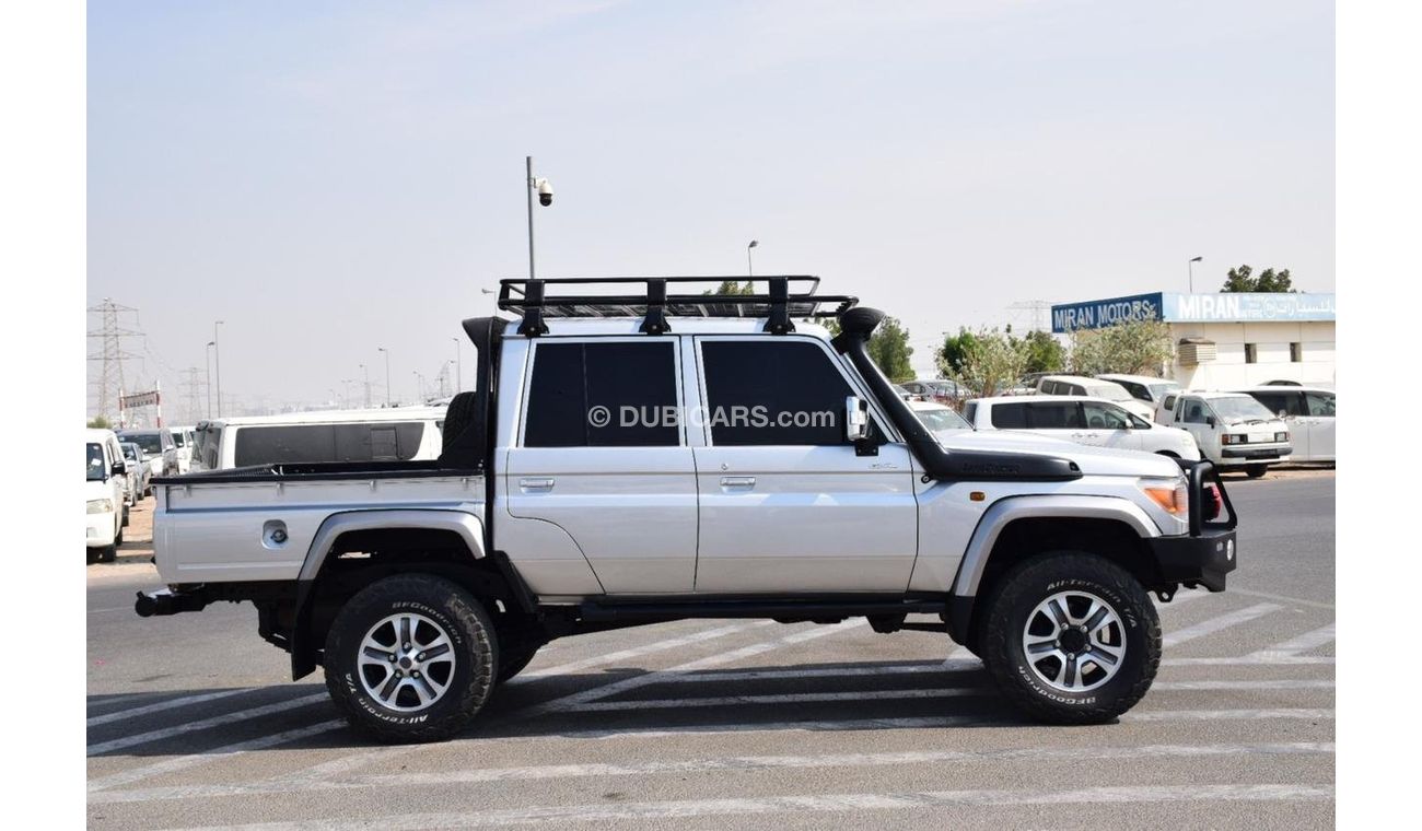 Used Toyota Land Cruiser Pick Up 2015 for sale in Dubai - 556645
