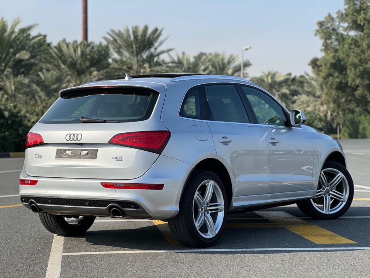 Used Audi Q5 S-Line 2014 for sale in Sharjah - 704443