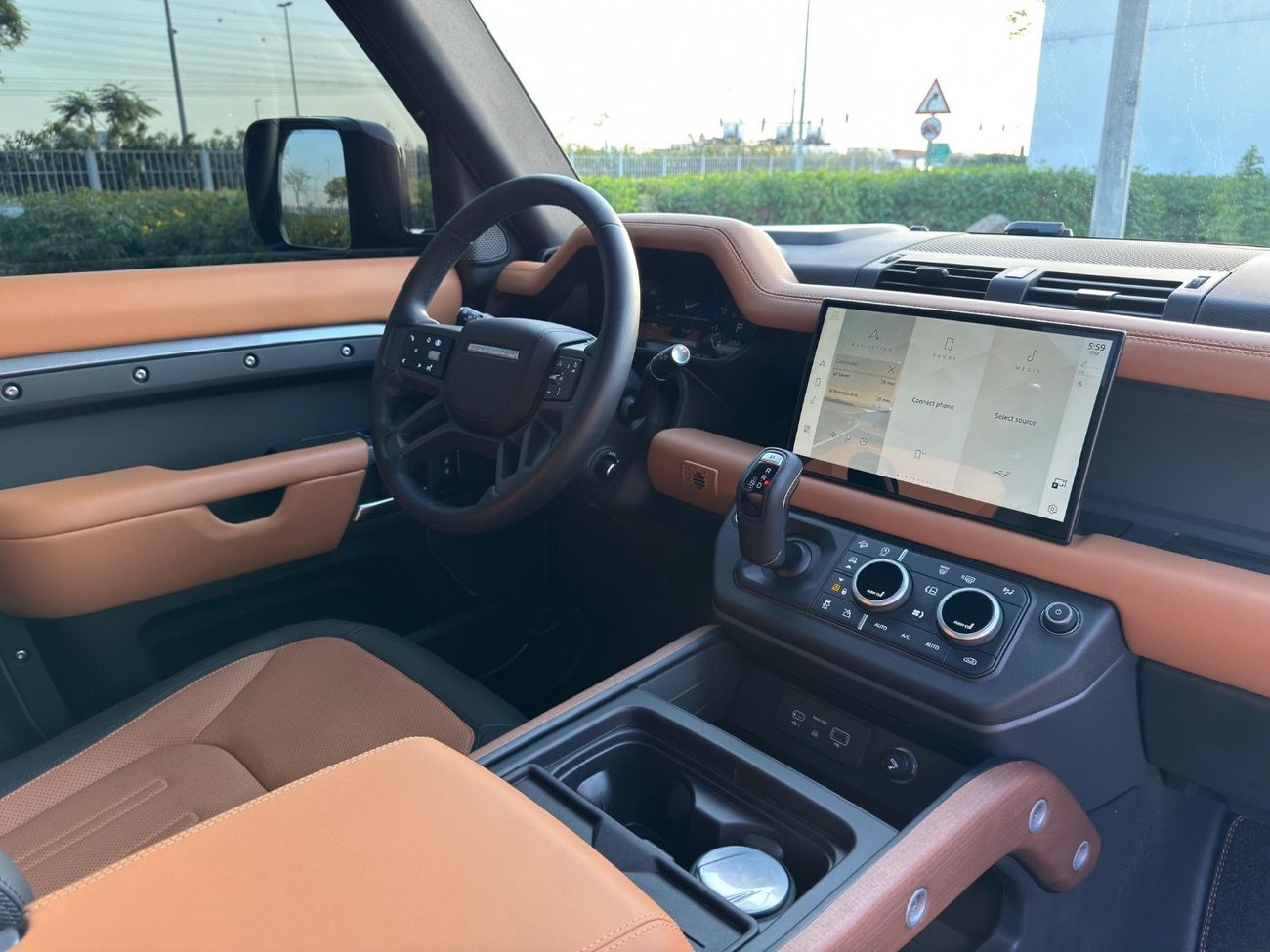 Used Land Rover Defender P400 90 X-Dynamic HSE 3.0L (5 Seater) 2024 for sale in Dubai - 854802