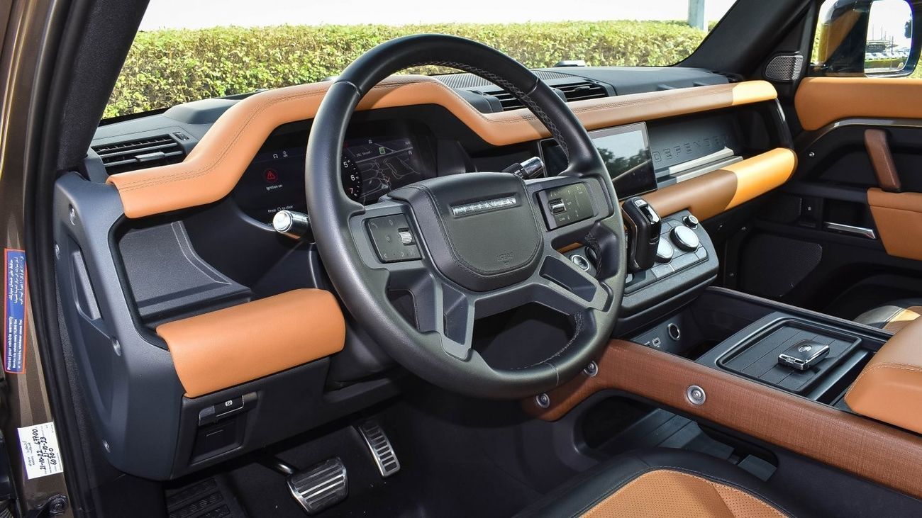 Used Land Rover Defender X 2020 for sale in Dubai - 557239