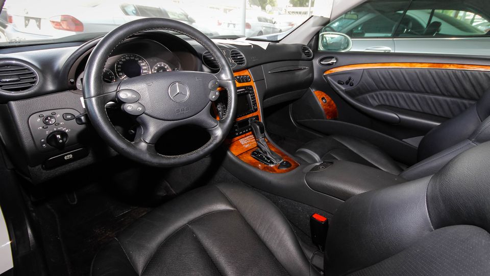 مستعملة مرسيدس بنز CLK 320 2004 للبيع في دبي - 80743