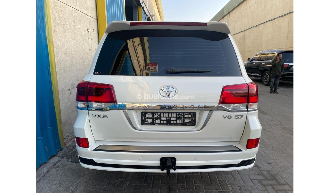 Used Toyota Land Cruiser VXR 2018 for sale in Dubai - 587892