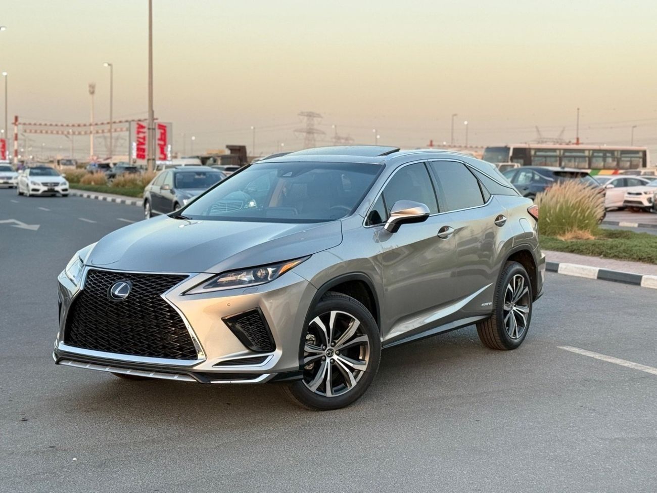 Used Lexus RX450h Premier 3.5L Hybrid 2022 for sale in Dubai - 845514