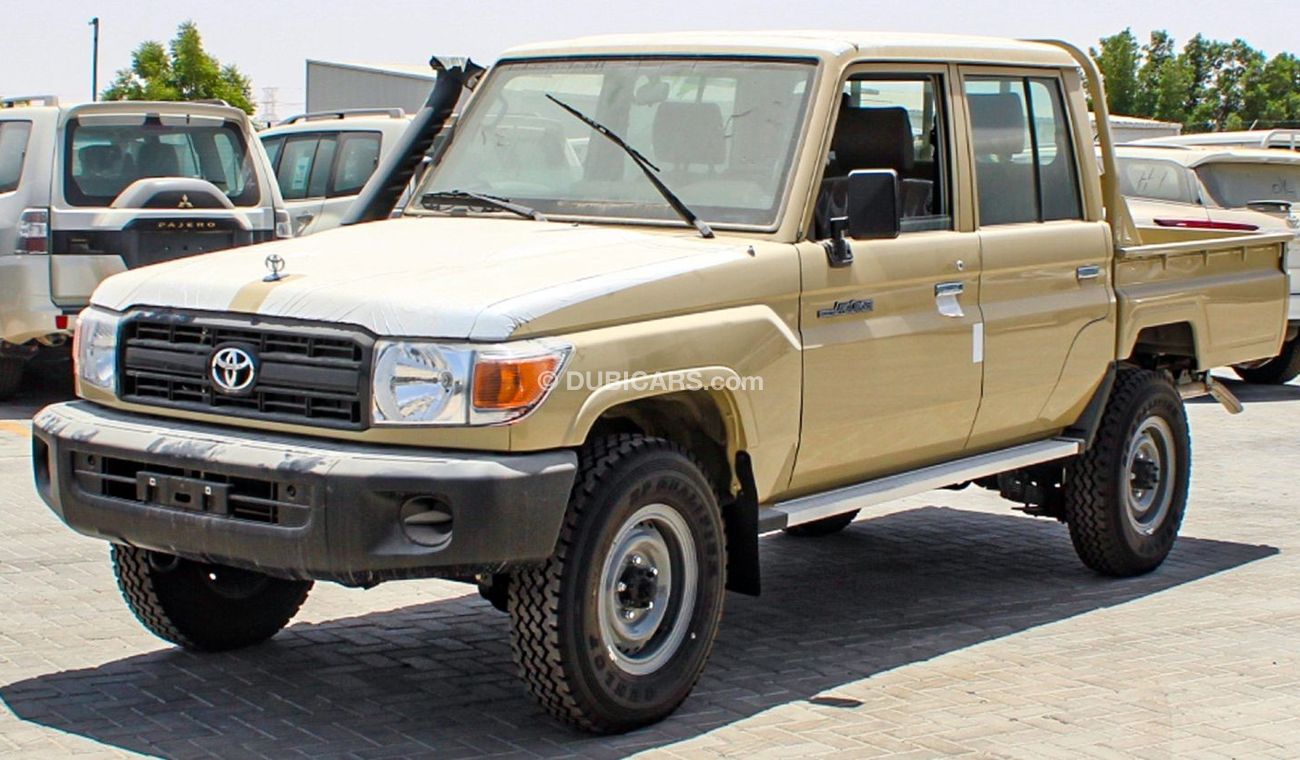 New Toyota Land Cruiser Pick Up TOYOTA LAND CRUISER 70 4.2L DC MT 2023 for sale in Dubai - 663133