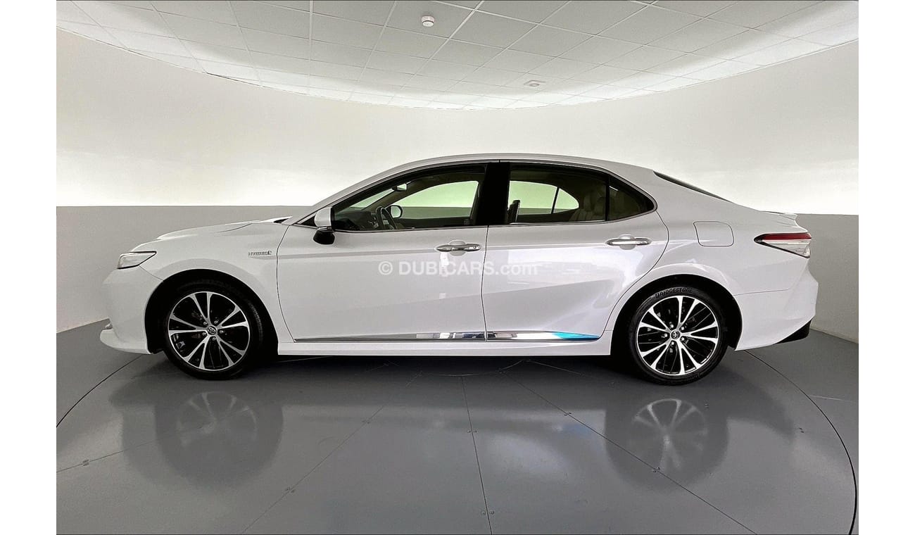 Used Toyota Camry Limited 2019 for sale in Dubai - 585644
