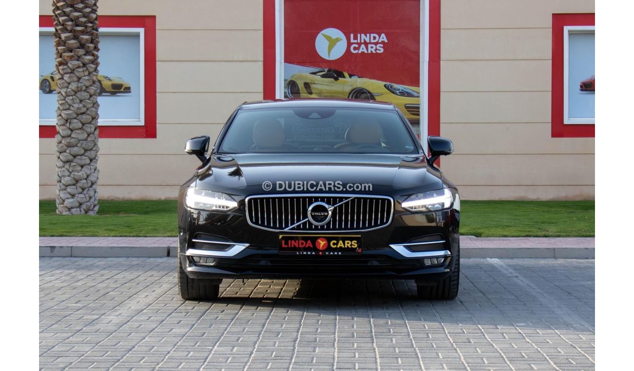 Used Volvo S90 90 2018 for sale in Dubai - 581815