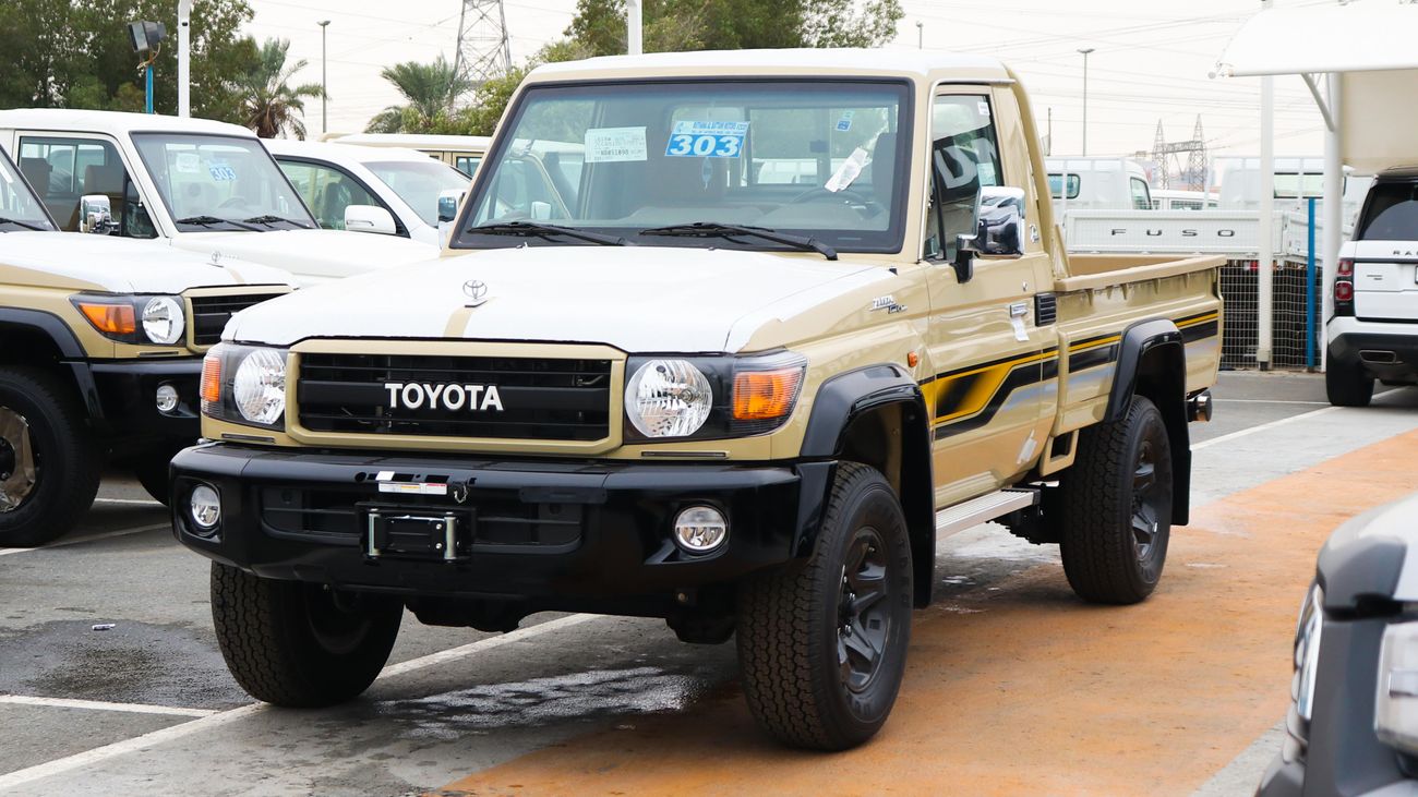 New Toyota Land Cruiser Pick Up Single Cab 2022 for sale in Dubai - 489974