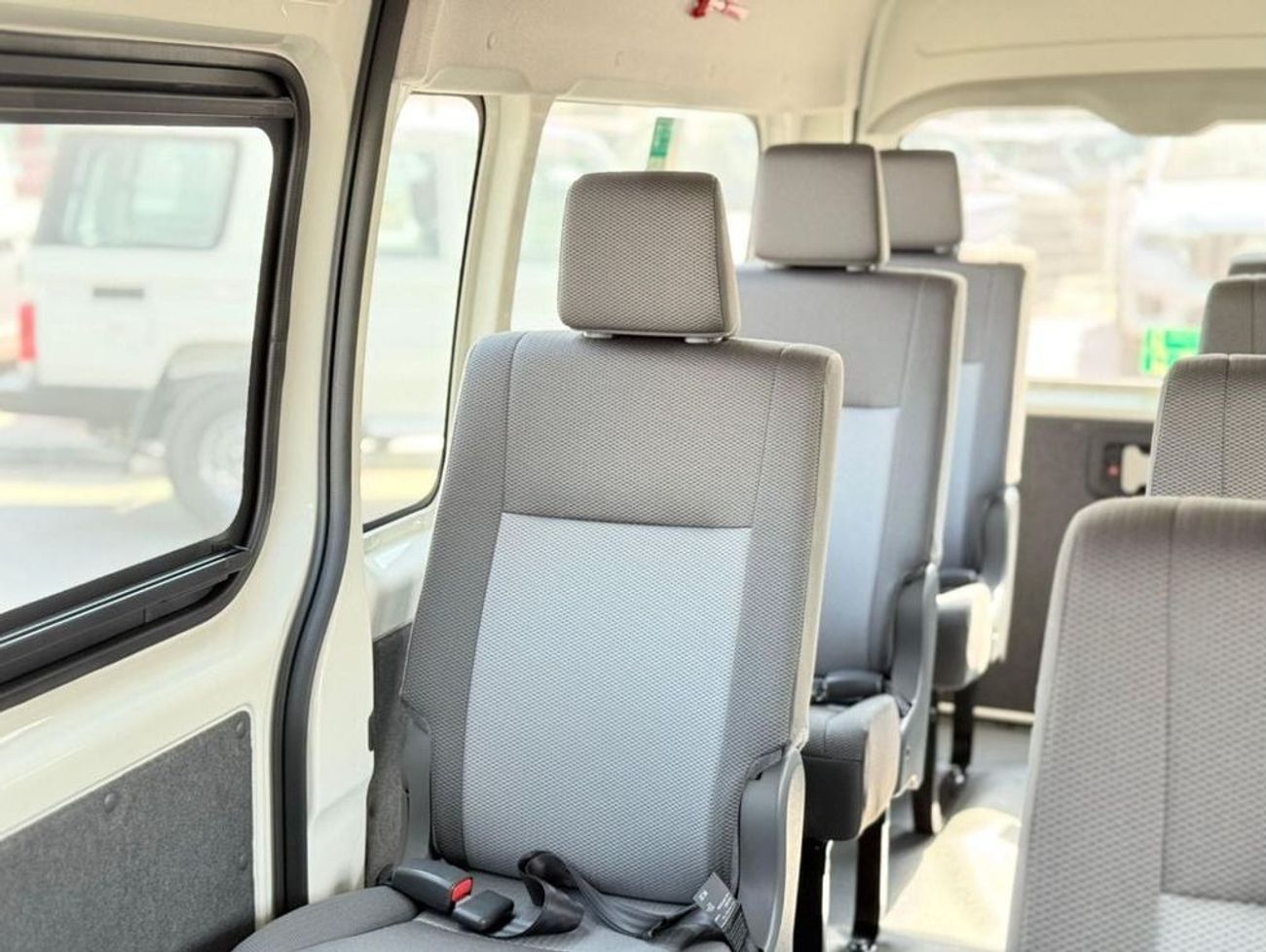 جديدة تويوتا هاياس HIACE DX 3.5L M/T PETROL 2025 للبيع في دبي - 821896