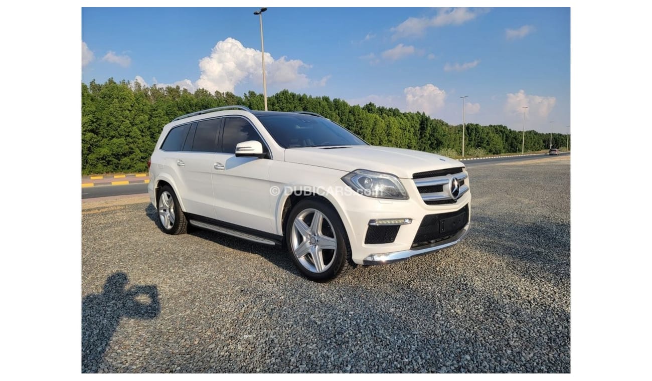 Used Mercedes-Benz GL 500 Std 2015 for sale in Sharjah - 566095