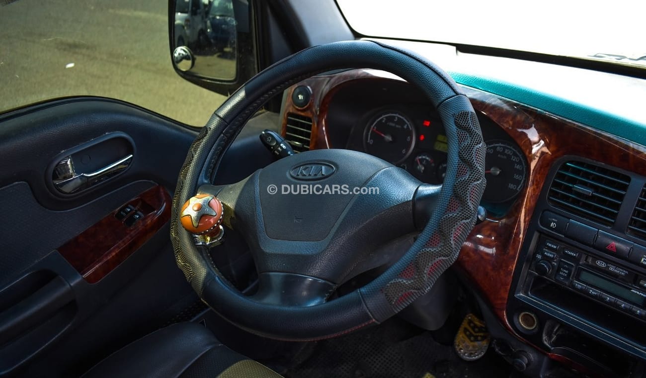 Used Kia Bongo III 2009 for sale in Dubai - 666356